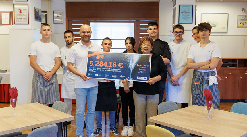 Mario Paleka Hotelijersko-turističkoj i ugostiteljskoj školi uručio ...