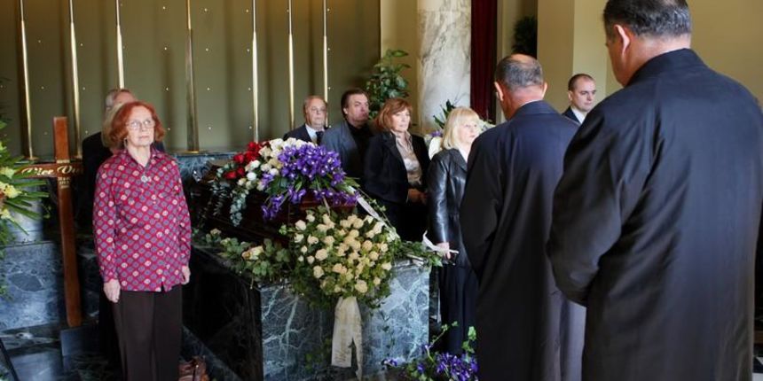 Obitelj i prijatelji oprostili se od Vice Vukova - eZadar.hr