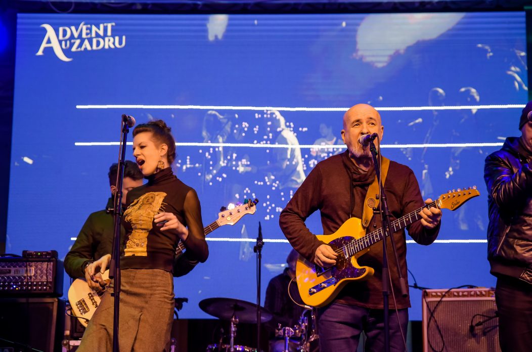 Vatra i Gustafi večeras na Adventu u Zadru - eZadar.hr