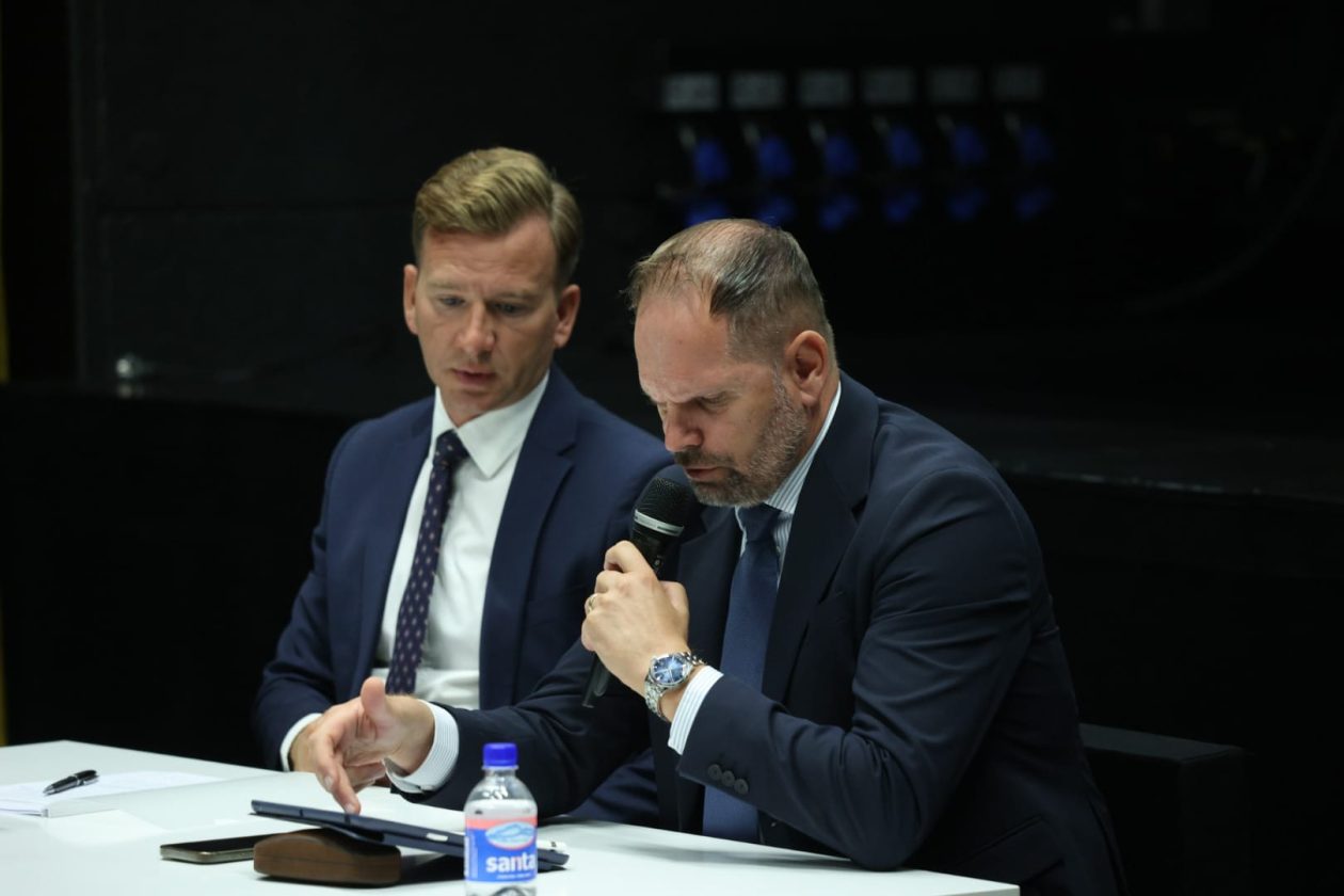 Župan Josip Bilaver na sastanku s načelnicima i gradonačelnicima ...