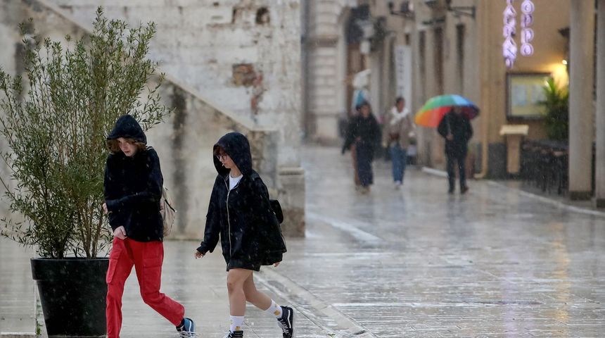 Kakav pljusak! Svibanj nastavlja s promjenjivim ritmom vremena - eZadar.hr